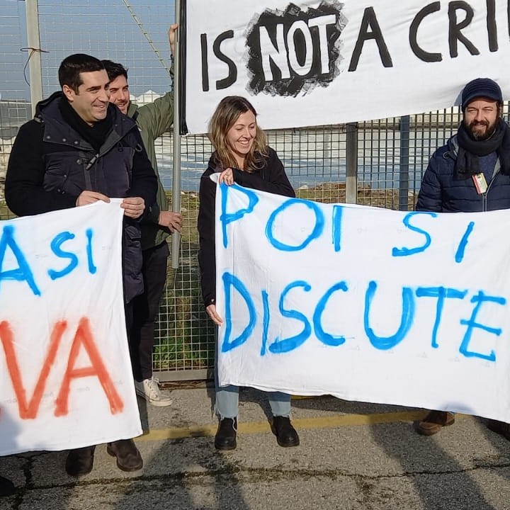 Qualcosadisinistra.info - La nave Ocean Viking è arrivata a Porto ... Qualcosadisinistra.info - La nave Ocean Viking è arrivata a Porto ...